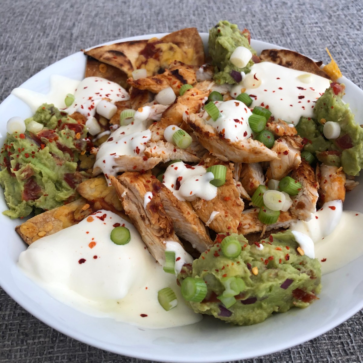 Tasty Chicken Nachos – LENNOX EATS